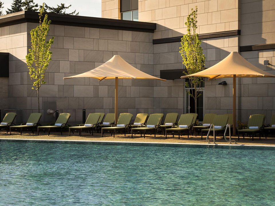 Luxury Health Club & Fitness Center Miami at The Falls , FL | Life Time