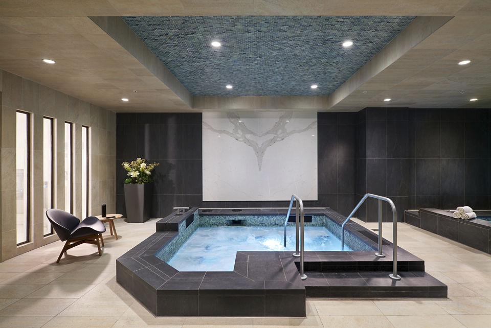 Luxury Health Club & Fitness Center GreenStreet , TX | Life Time