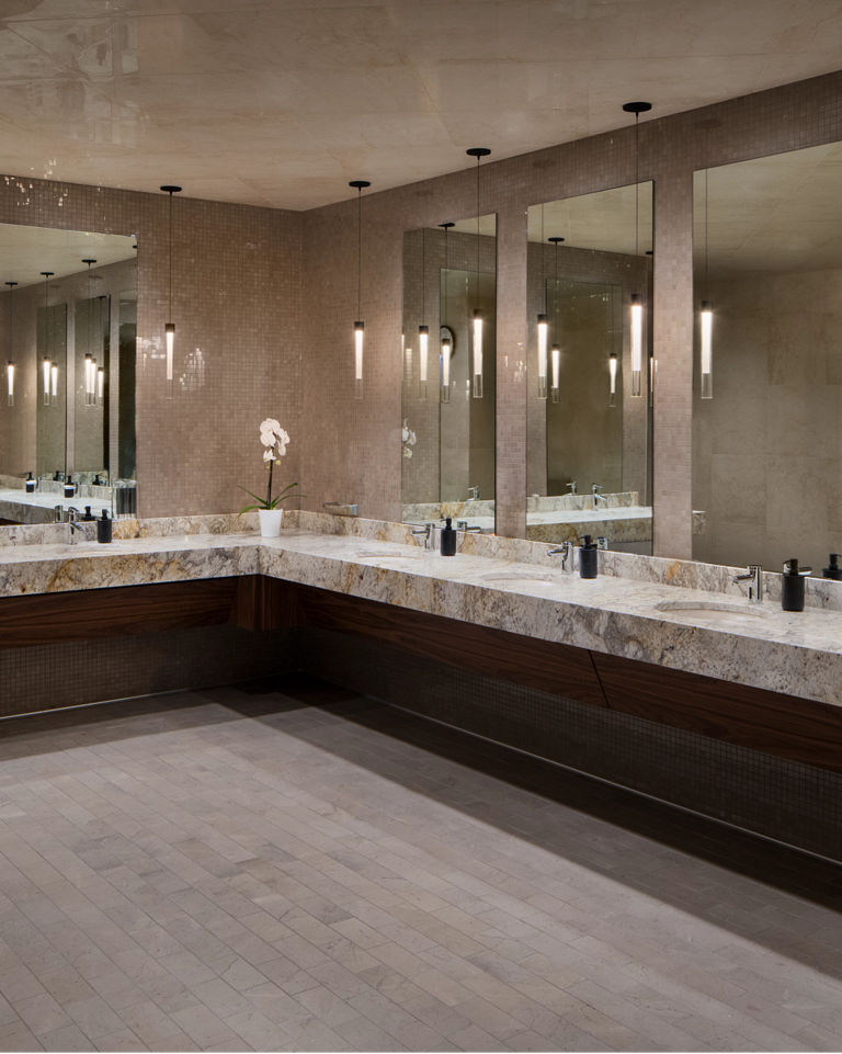 Luxury Amenities at Ardmore | Life Time